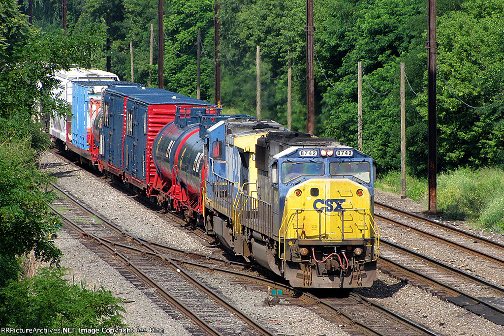 CSX 8742 Q370