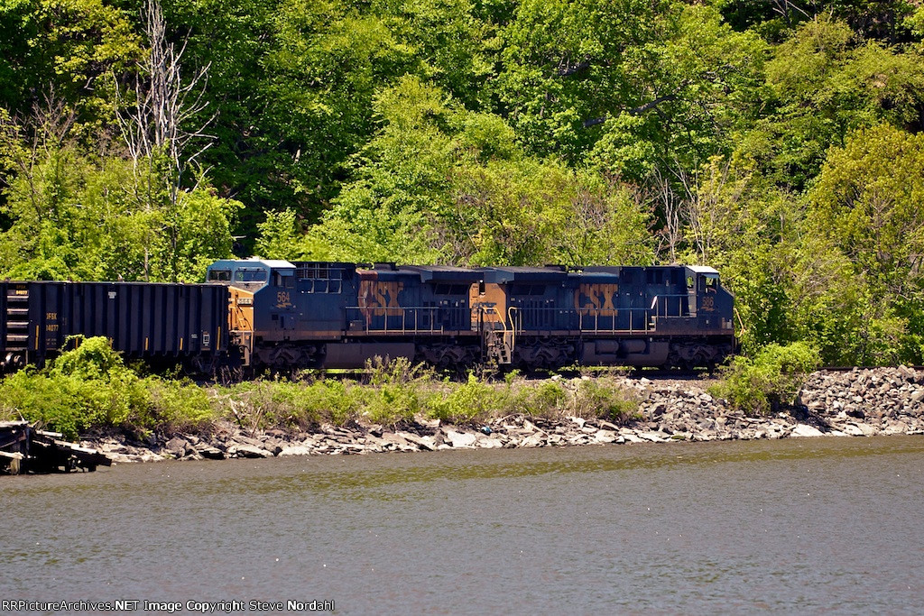 CSX Manifest near Bear Mountain Bridge on the CSX River Line