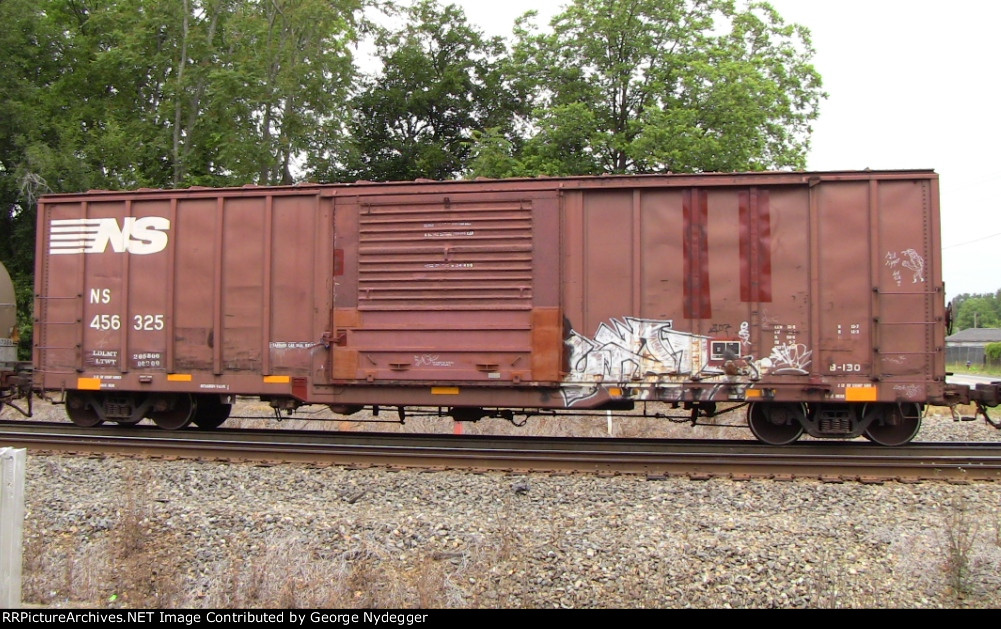 NS 456325 / Box Car