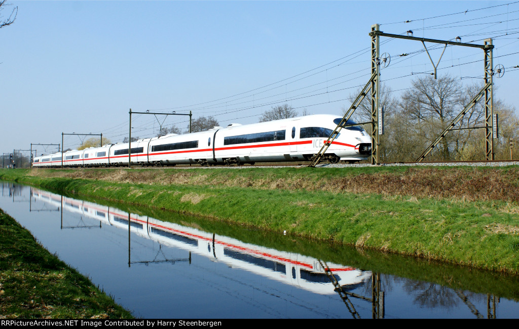 ICE 3 M on his way from Amsterdam to Frankfurt(Germany)
