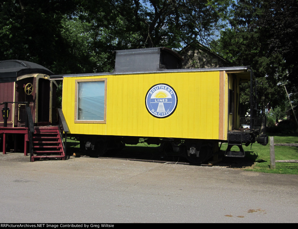 Southern Pacific caboose room 30