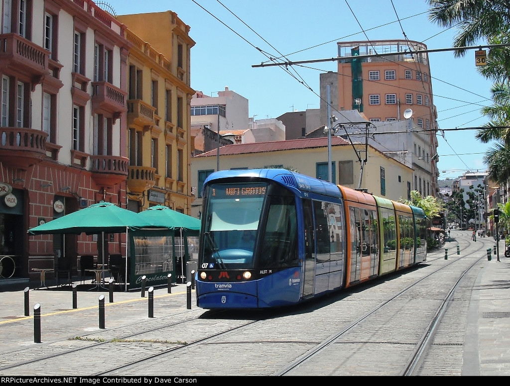 The only operating system within the Canary Islands is the 14km long ...