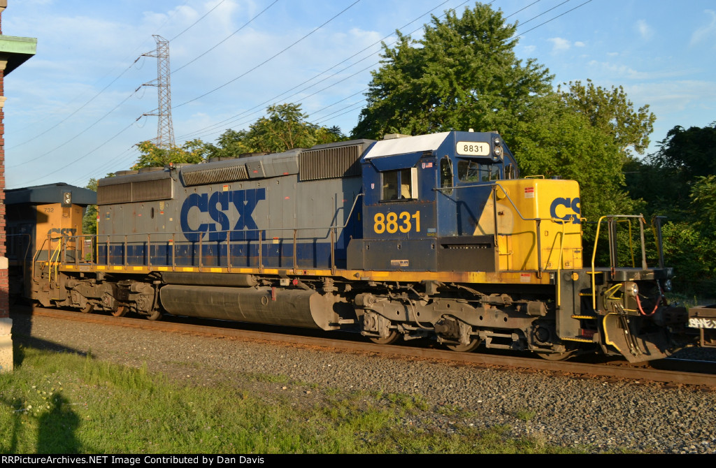 CSX SD40-2 8831 in good lighting as it trails on Q702-31