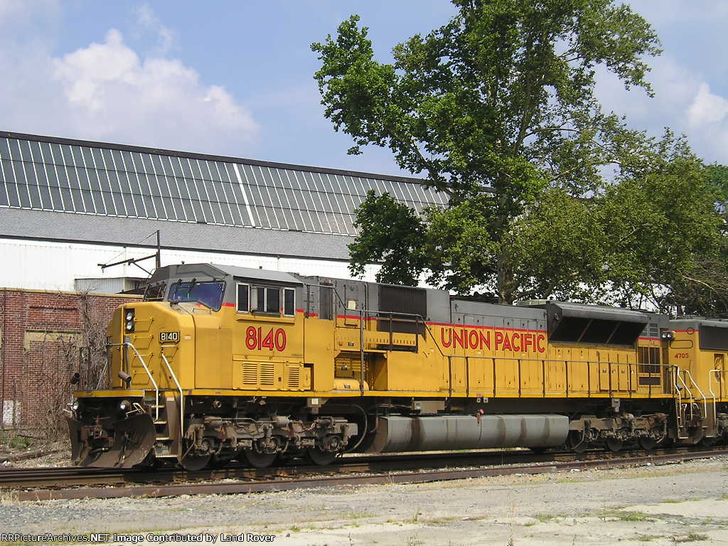 UP 8140 On CSX Q 687 Southbound
