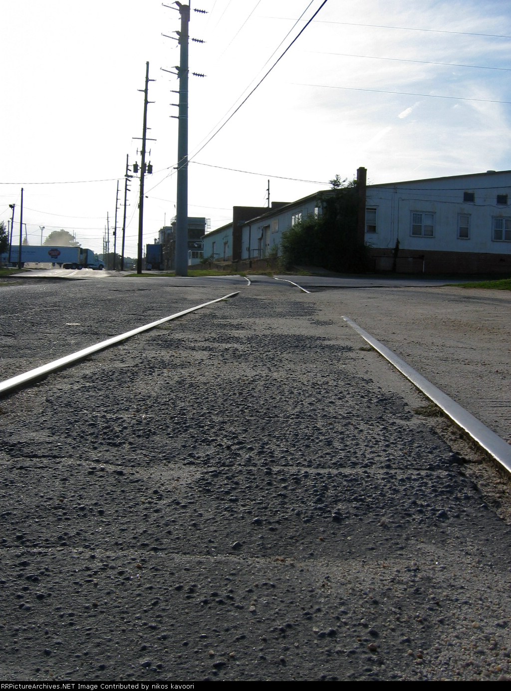 The Oneta street spur is quiet now, more and more track is ripped up ...