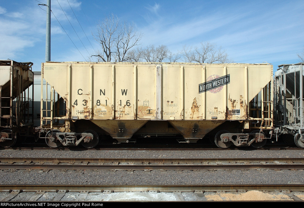 CNW 438116, at the UPRR North Yard