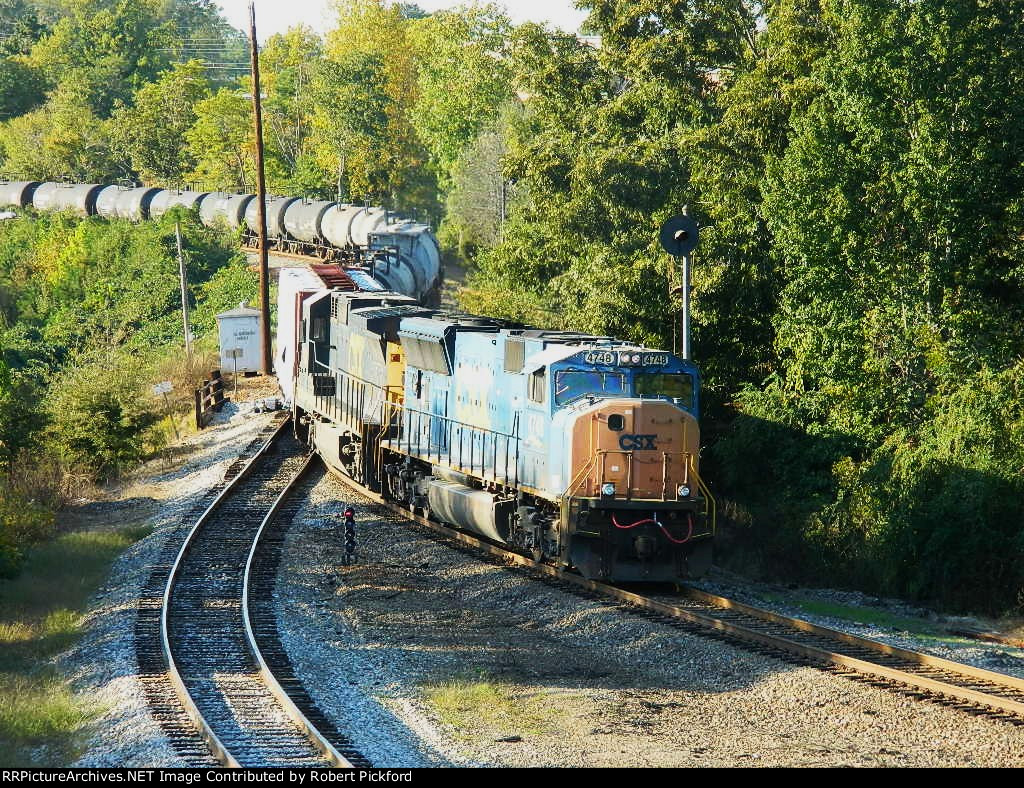 CSX 4748 (SD70MAC)
