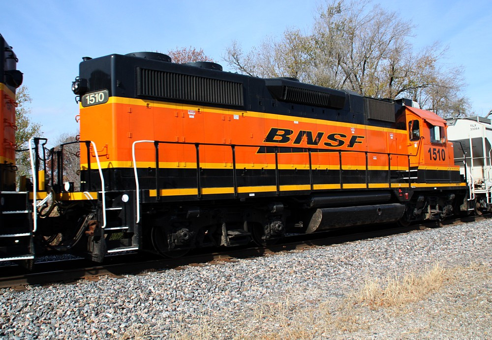 BNSF GP28-2
