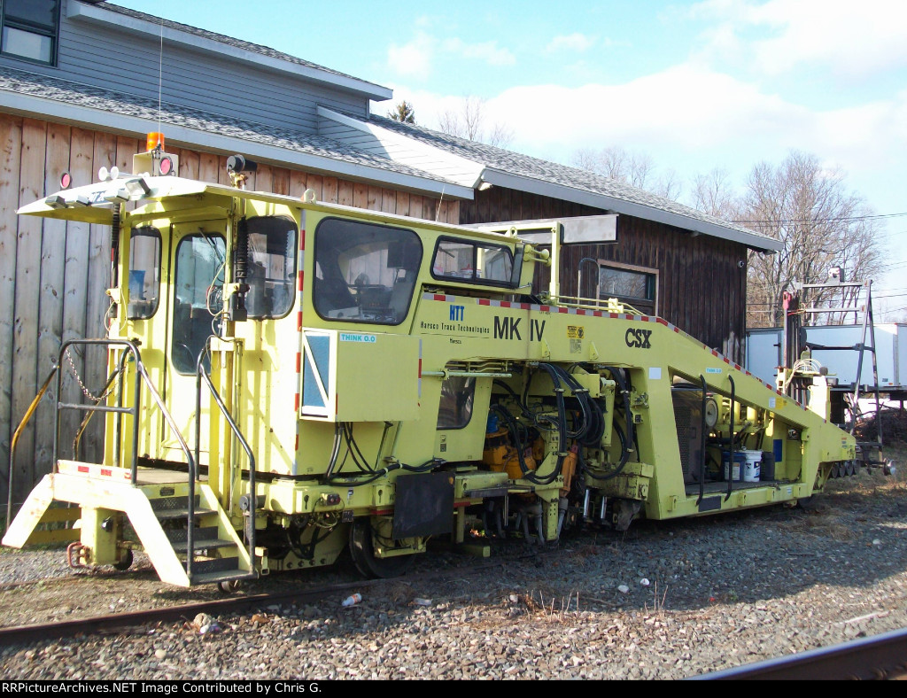 CSX MT 200304 Track Equpiment at Voorheesville