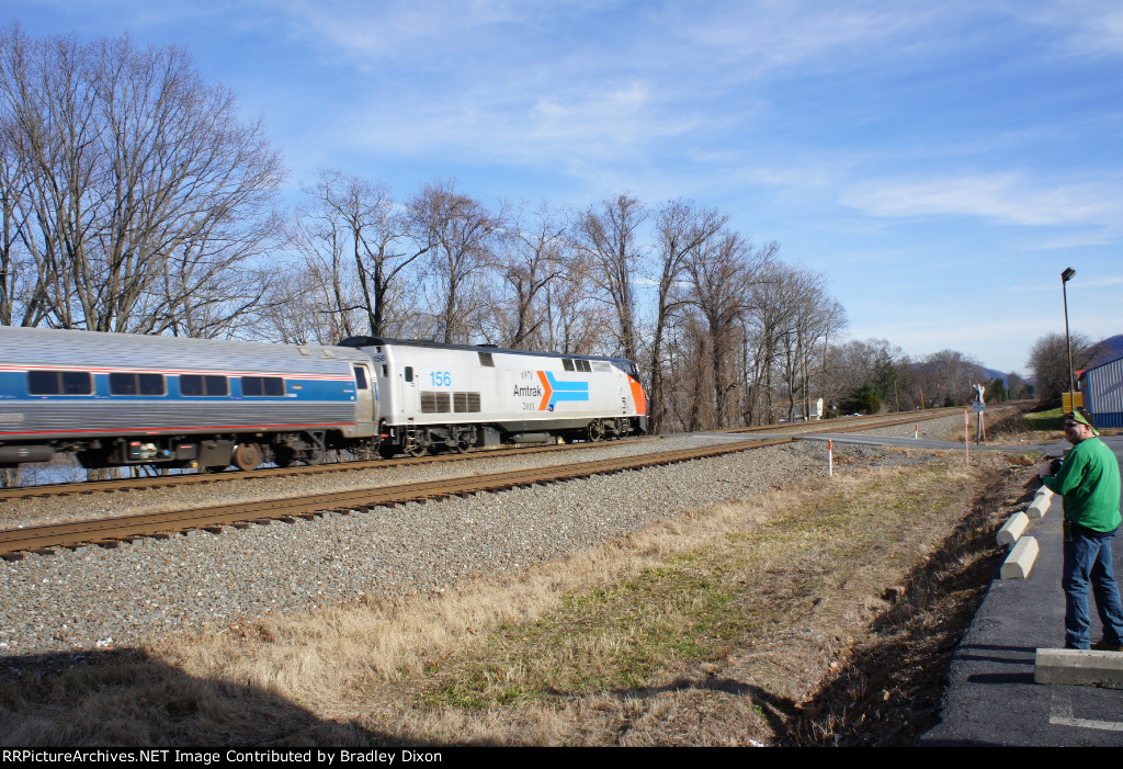Amtrak 156 pass my happy brother