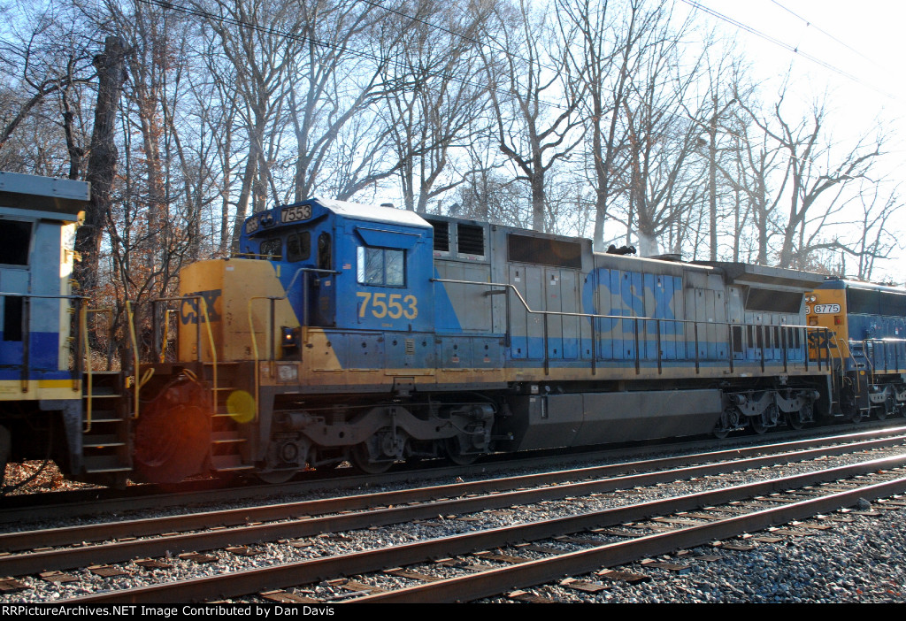CSX C40-8 7551 on K534-11