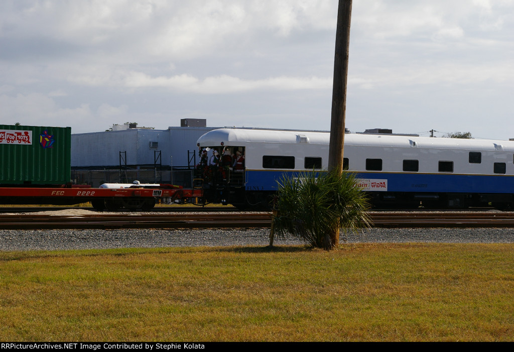 SANTA ON FEC BUSINESS CAR