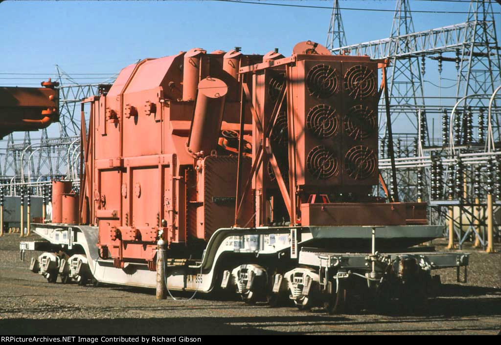 BPAX 855 Depressed Flat Car