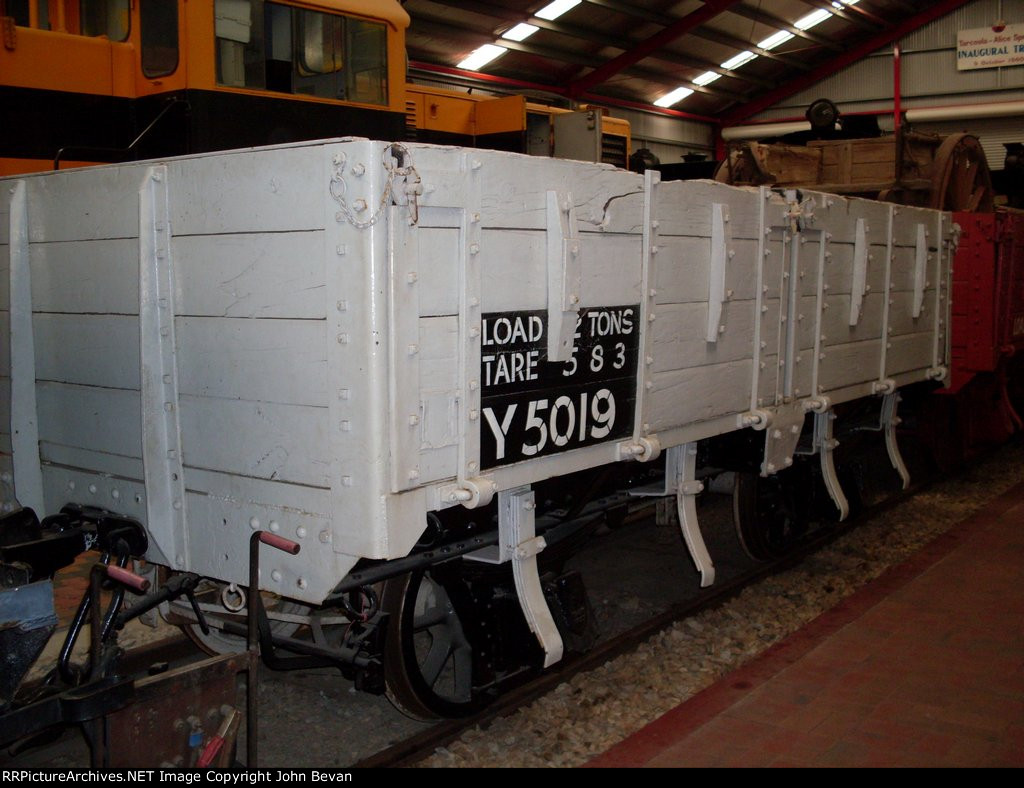 Y5019 general cargo wagon
