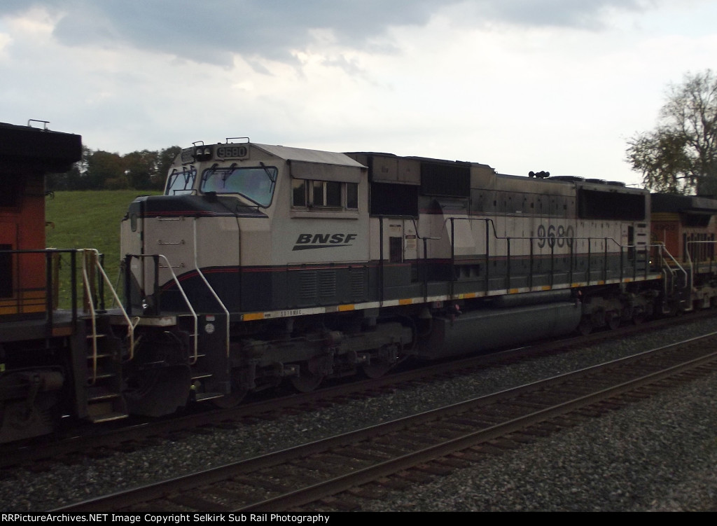 Executive SD70MAC on Q393