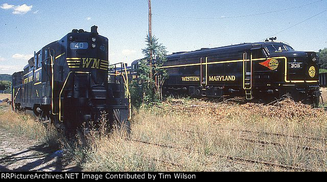 WM 40 and WMSR 3055 in Ridgeley Yard