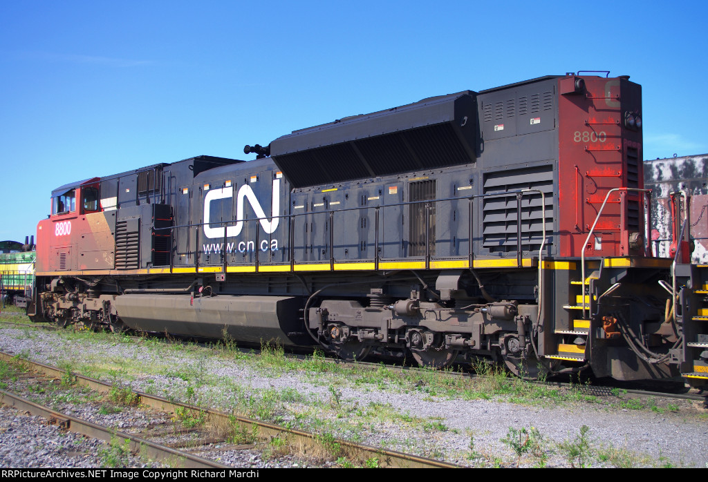 CN 8800