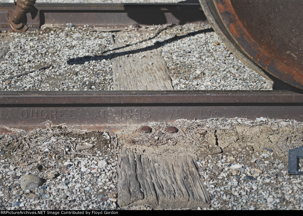 75 LBS OUGREE 1903, Rail made in Belgian.