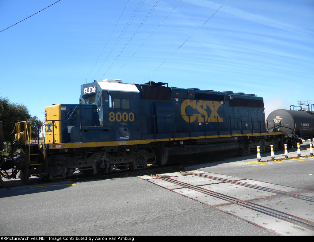 CSX 8000