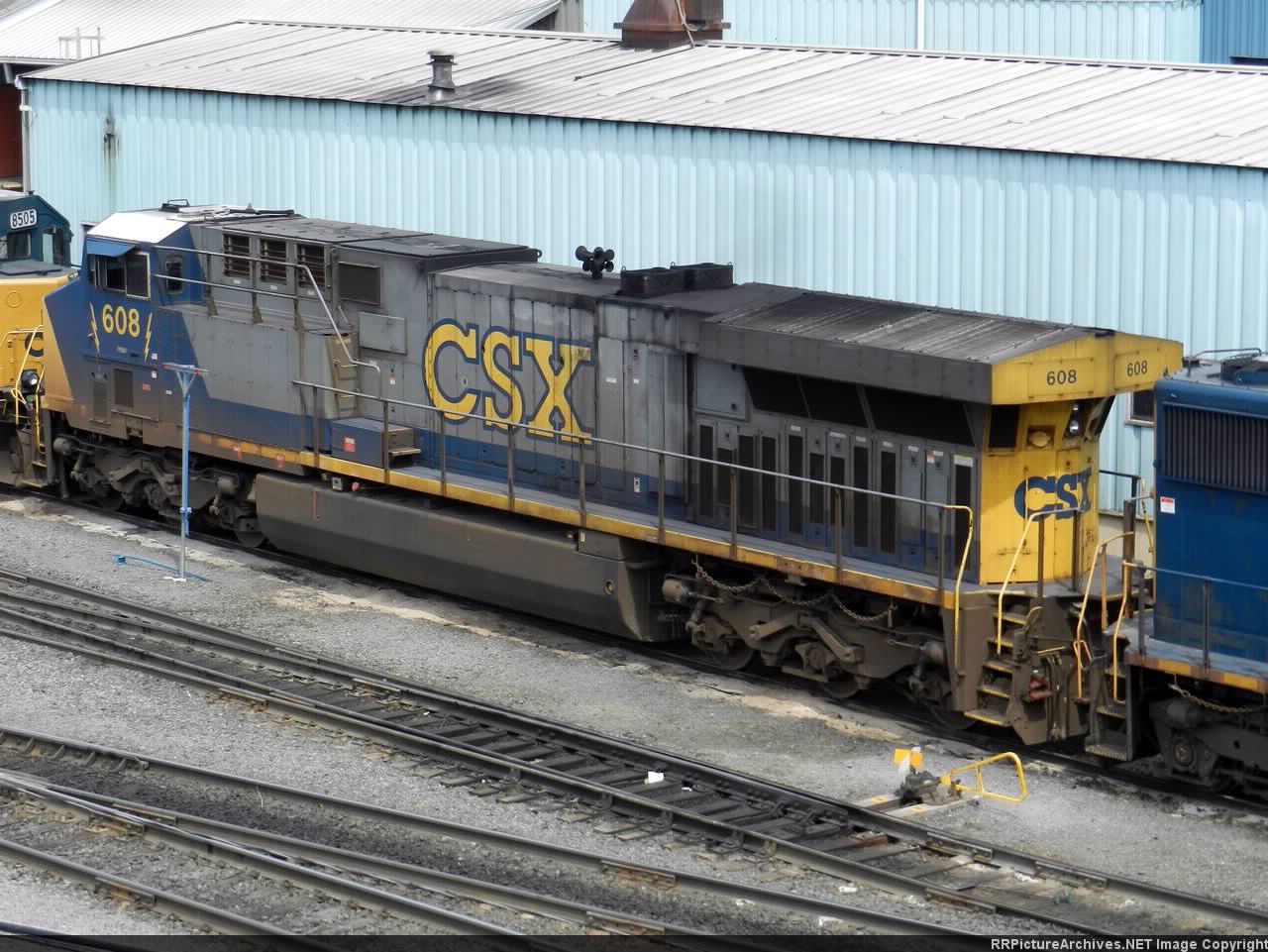 CSXT GE AC6000CW 608