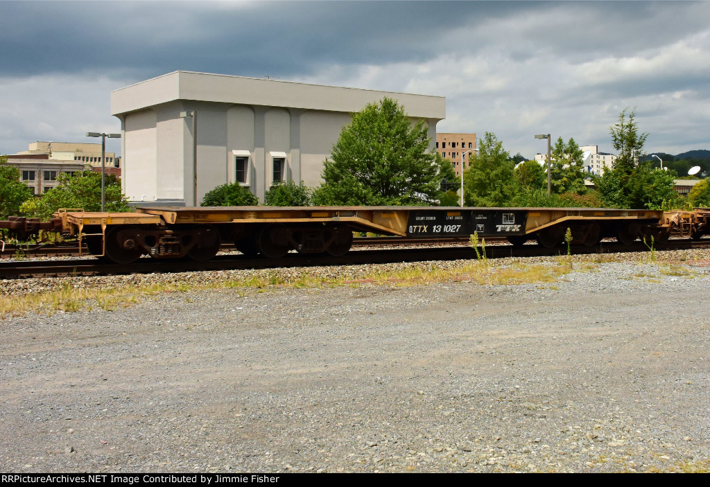 QTTX 131027 heavy flat car