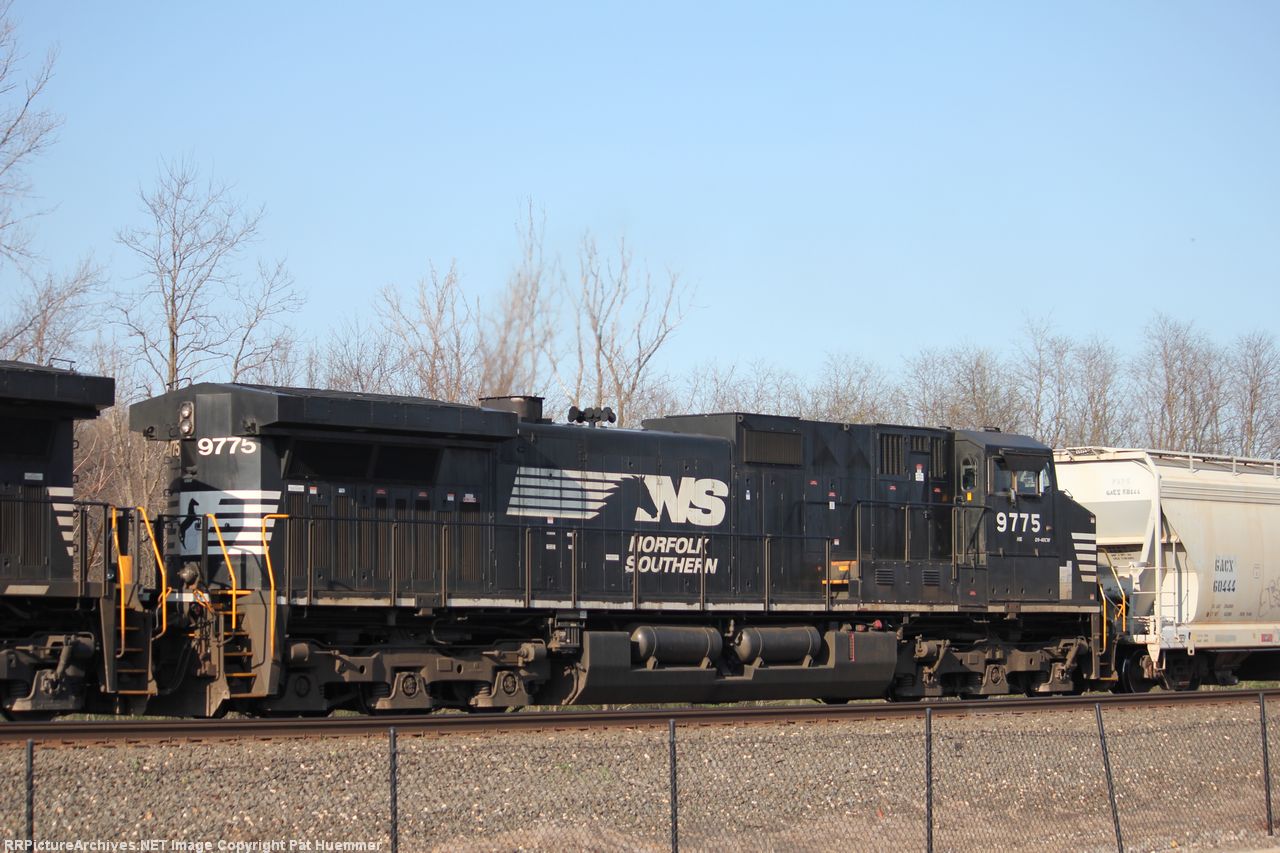 NS 9775