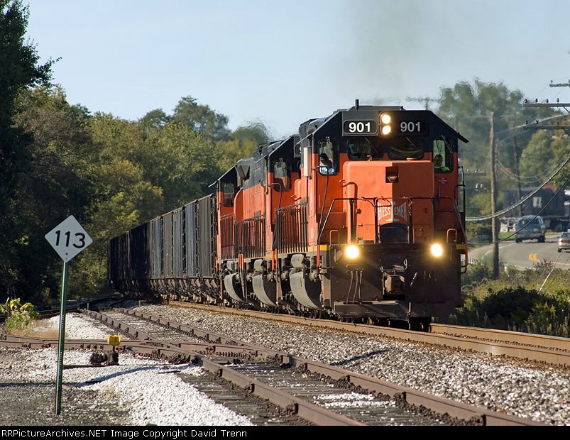 B&LE 901 leads this ore train south near MP 113
