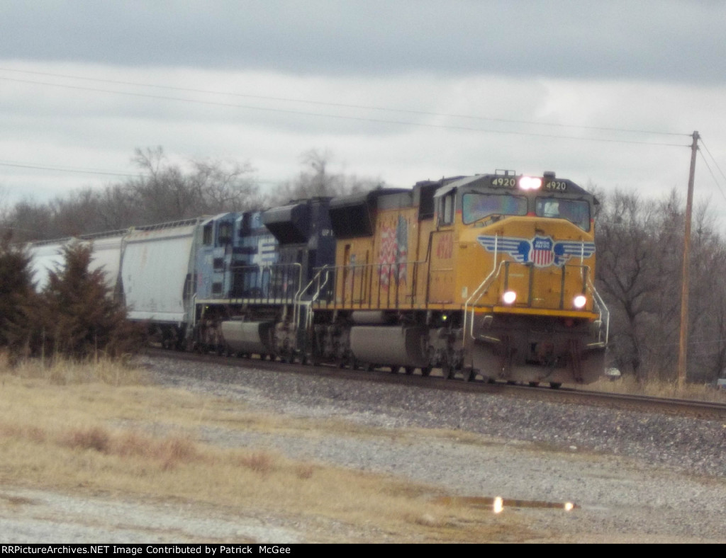 MoPac Unit in Consist