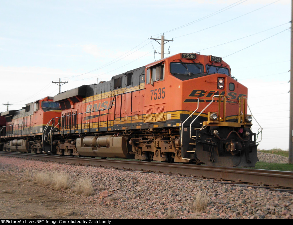 BNSF 7535