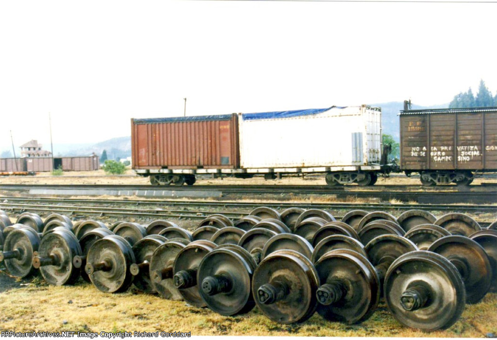 Intermodal car