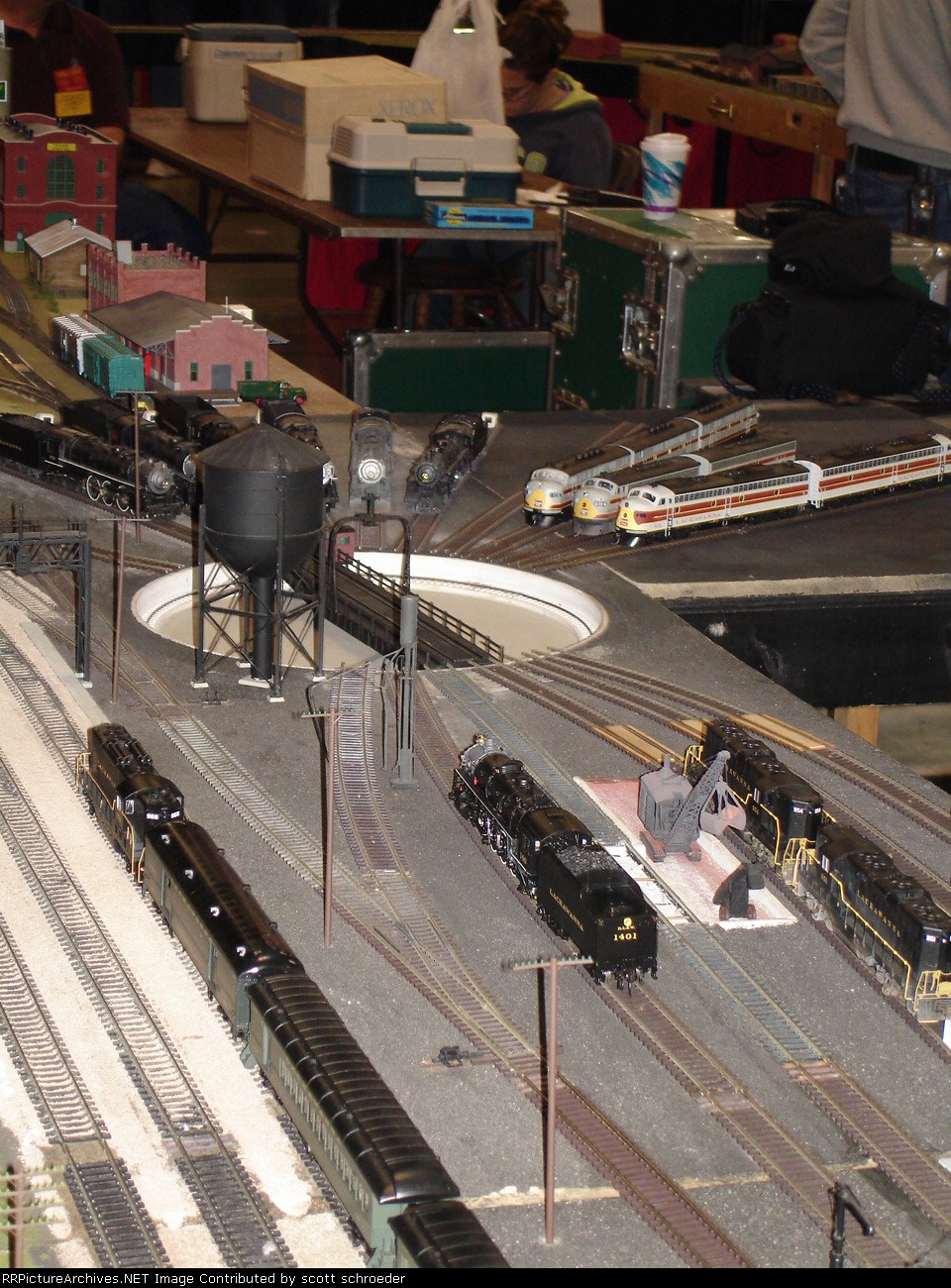 Turntable with Diesel & Steam Power