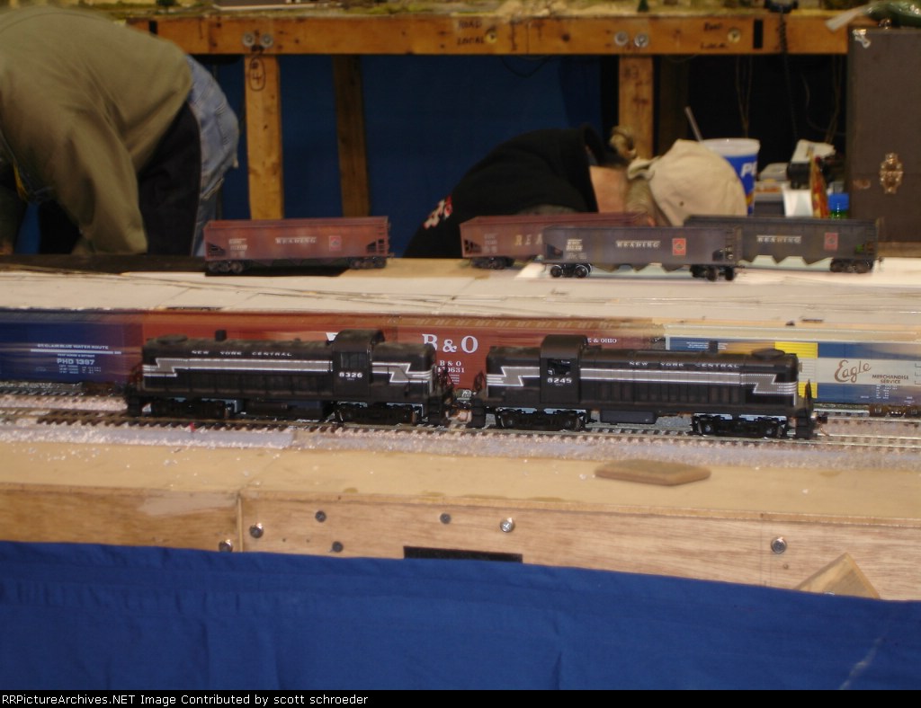 NYC 8326 & NYC 8245 (RS3) whiz by