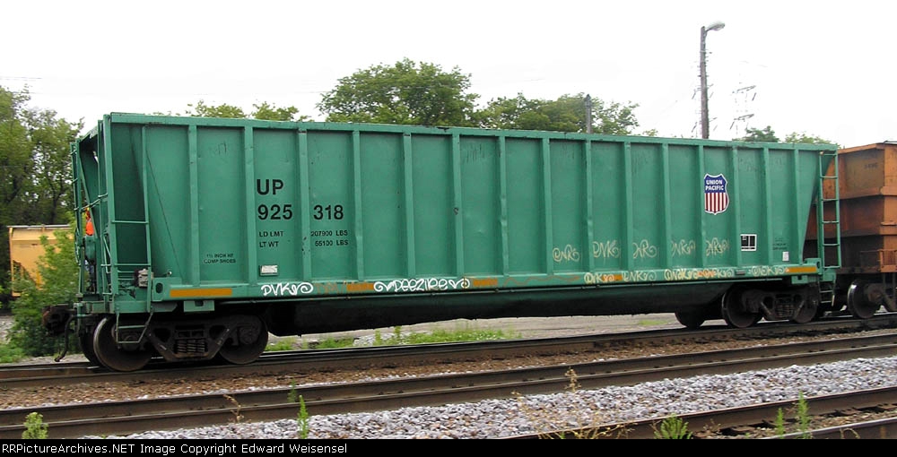 Puke green MoW ballast w/ 83089 Brandt OTM with TMDS tie/rail picker