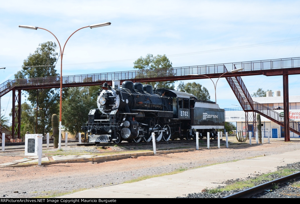 NdeM Steam loco at Benjamin Hill Station