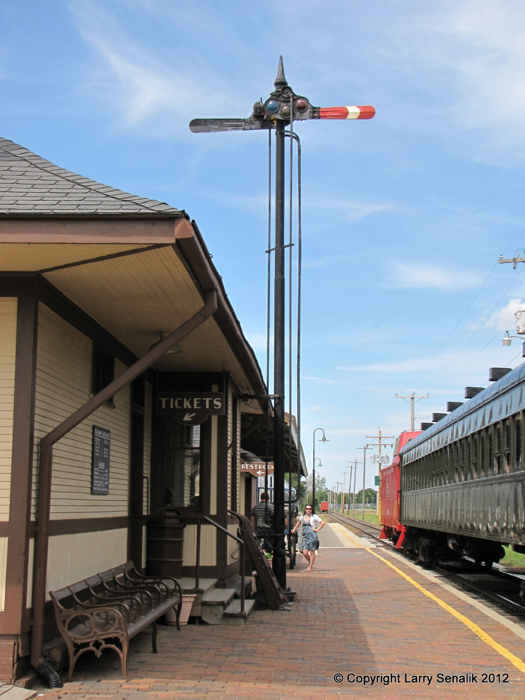 Signal at Nelson Crossing at Monticello Railway Museum