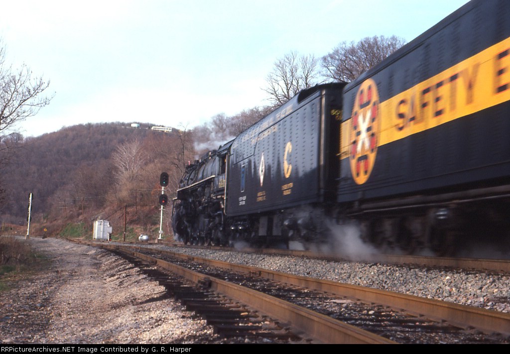 614T appraoches the west end of Afton siding. Date approximate