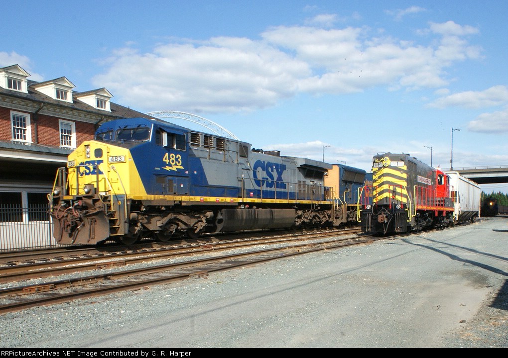 23 - THREE trains at once on the BBRR in Downtown Charlottesville!