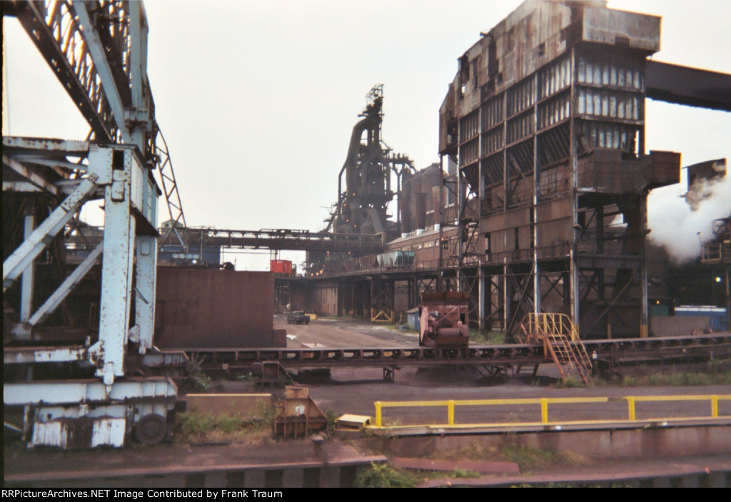 Ex-Rock Island(?) Hopper Finds Work in Steel Mill in Detroit, MI