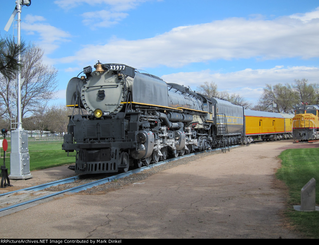 Union Pacific Challenger No. 3977