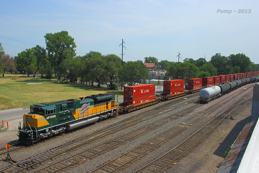 UP 1995 - EMD SD70ACe