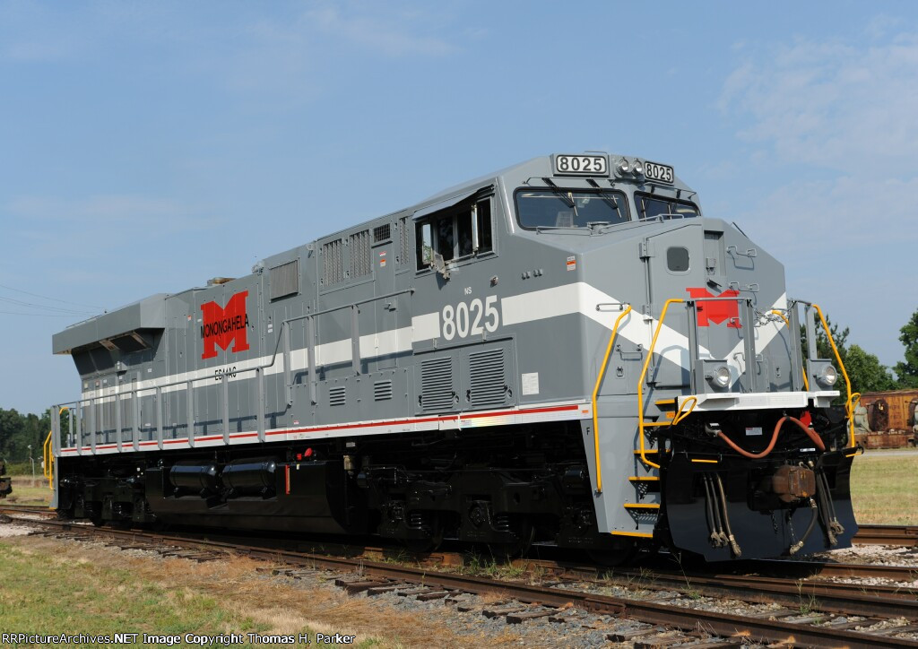 NS 8025 (ES44AC)
