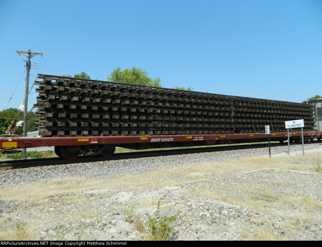 BNSF 89ft Flat With Track Panels