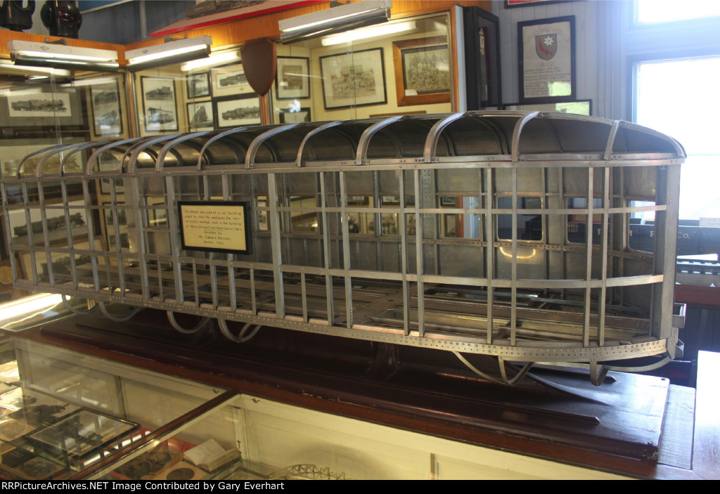 Streamlined Observation Car Model