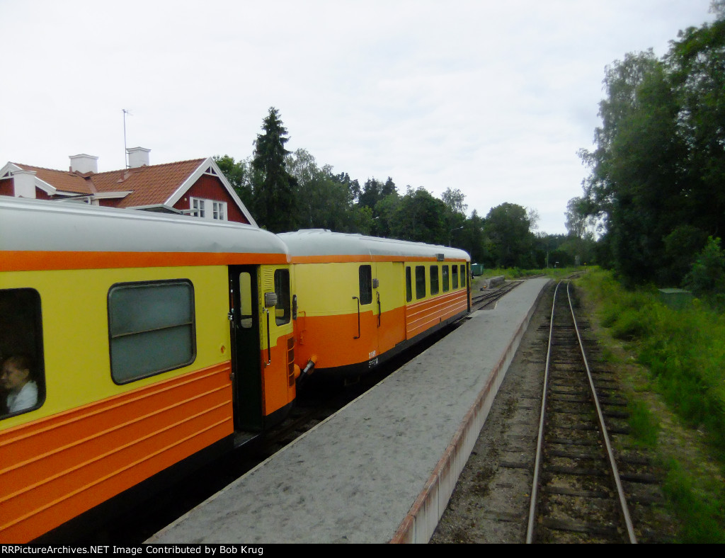 ULJ 2109 is matched with sister unit ULJ 809 as another heritage ...