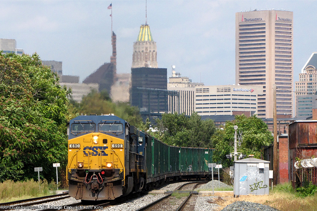 CSX 690 Q703