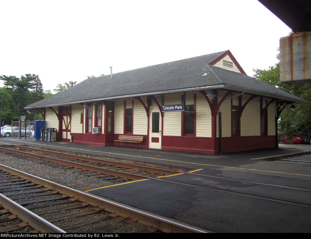 Lincoln Park Station