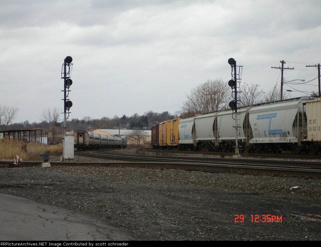 Amtrak Train #63 passes the CSX Q285 WB