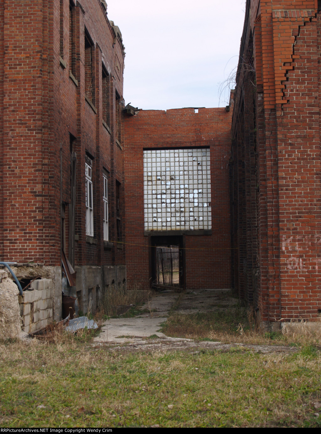 Crestline roundhouse remains.