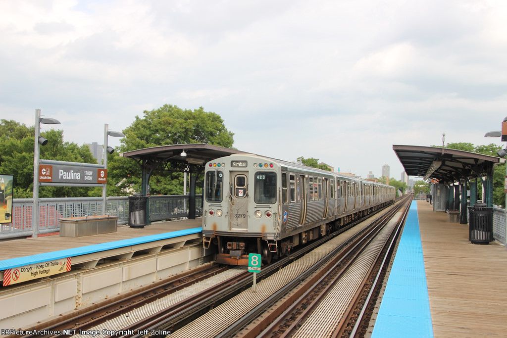 CTA Brown Line Train at Paulina