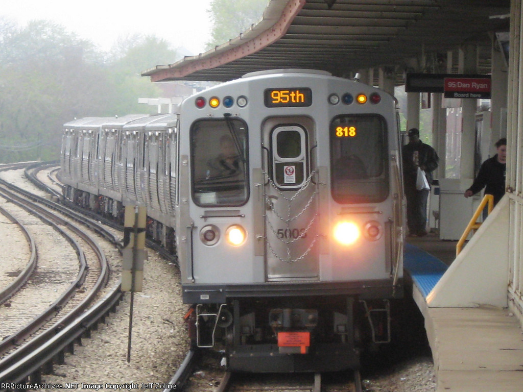 New CTA 5000 Series Rail Cars At Loyola